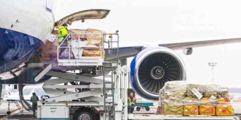 Pengiriman Barang Lewat Pesawat Lebih Cepat & Tepat - Lionel Cargo